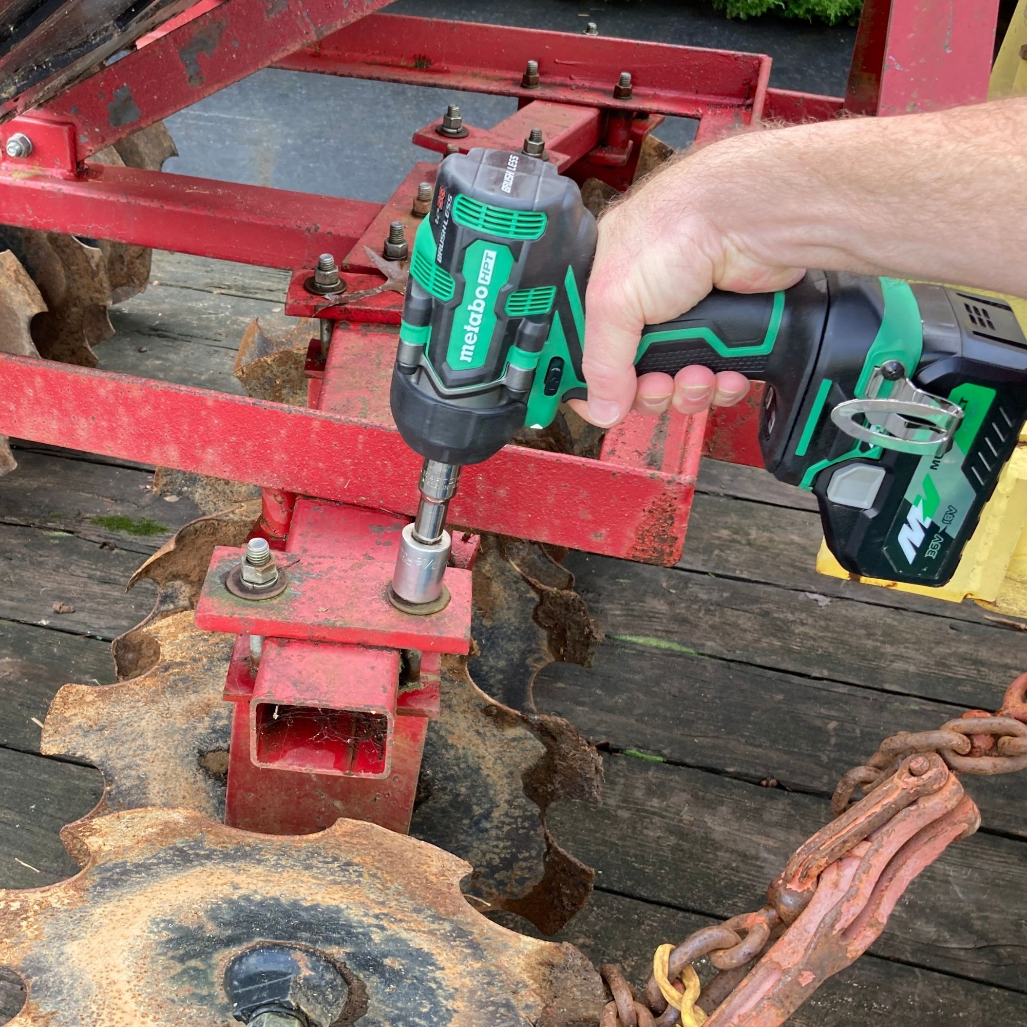 36V MultiVolt™ 1/2 Inch Mid-Torque Impact Wrench Kit | Metabo HPT WR36DE